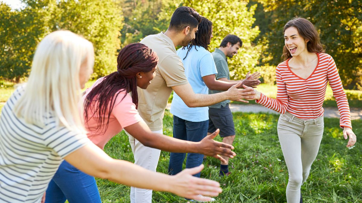 15 Fun Outdoor Team Building Activities